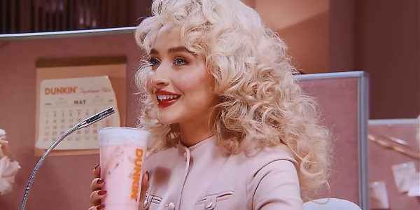 Sabrina’s Strawberry Daydream Refresher with Dunkin’ - Sabrina ...